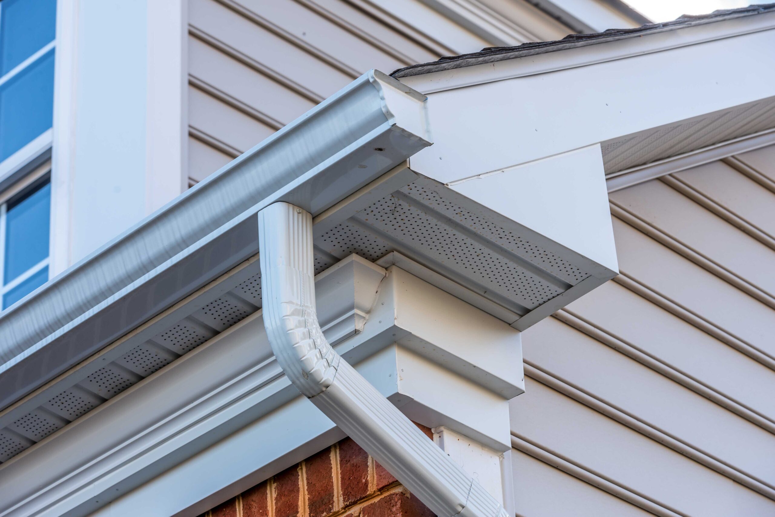 7 Tips in Choosing the Best Gutters in Your Chattanooga | Force Roofing ...